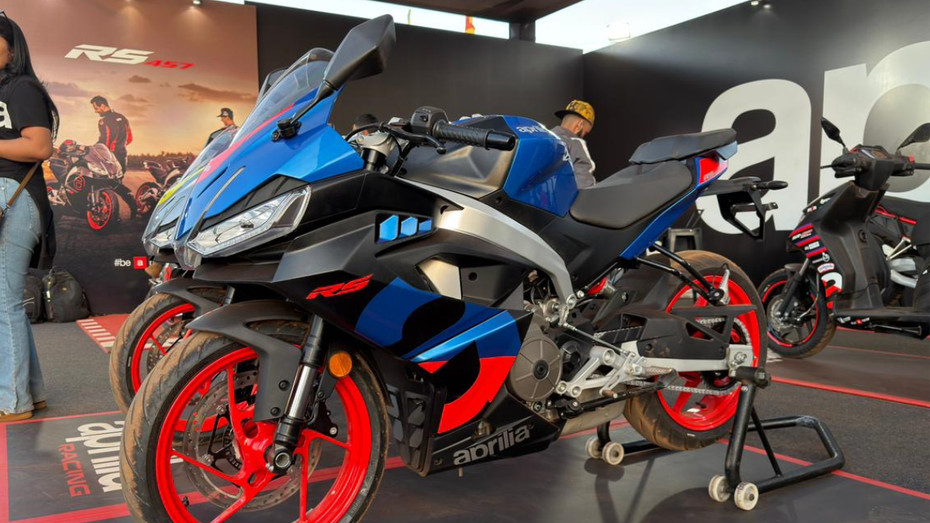 IBW 2025: Aprilia RS 457 Three New Colours Launched | BikeDekho