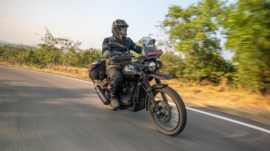 Yezdi Adventure & Roadster: Available On Amazon & Flipkart With Credit ...