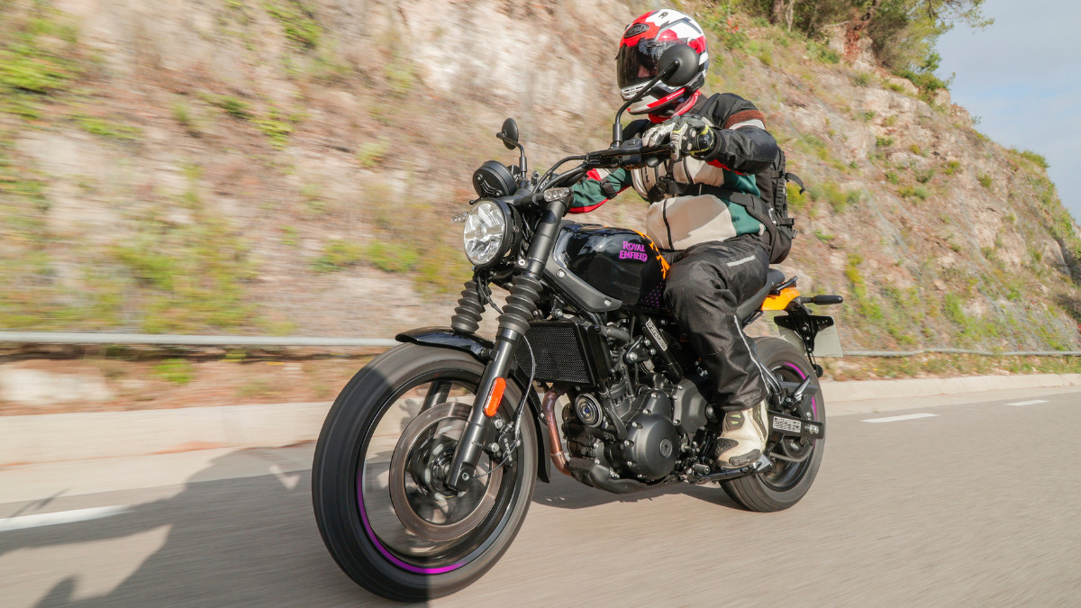 Royal Enfield Guerrilla 450 vs Shotgun 650: Top 5 Differences Explained ...