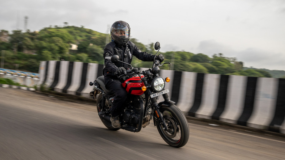 Royal Enfield Hunter 350 vs Royal Enfield Classic 350: Differences ...