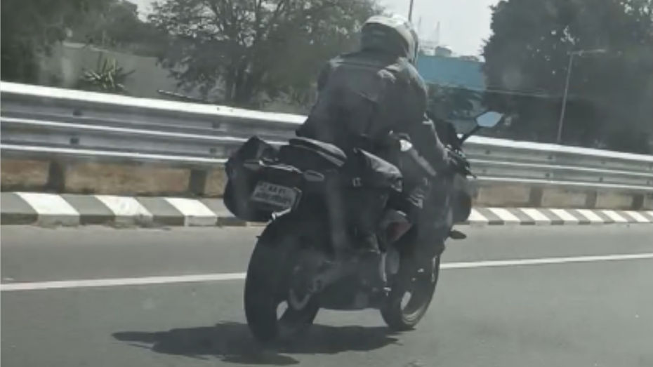 TVS Apache RR 450 Sportbike Spied Testing For The First Time In India ...