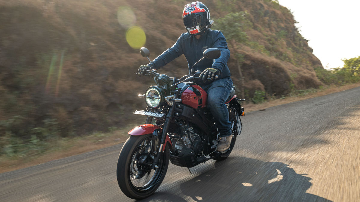 Yamaha XSR 155: All Features Explained In Full Detail | BikeDekho