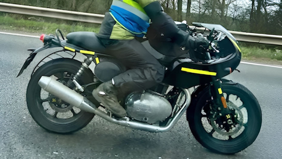 Royal Enfield Continental GT 750 Faired Version Spied Overseas | BikeDekho