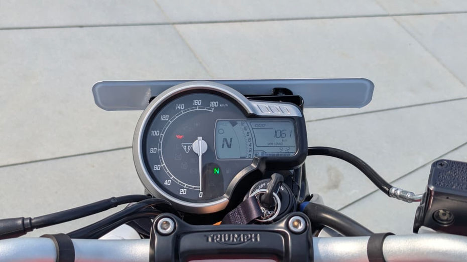 2026 Triumph Speed 400: All Features Explained | BikeDekho
