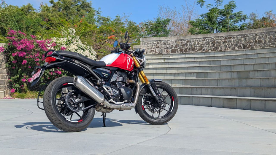 2026 Triumph Speed 400: All Features Explained | BikeDekho