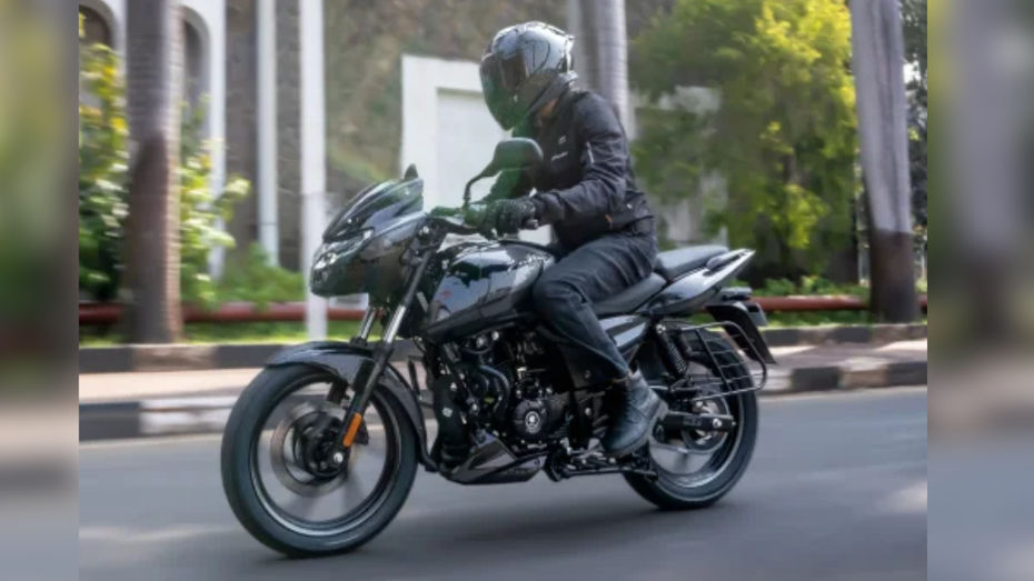 Bajaj Pulsar 150: All Features Explained In Detail | BikeDekho