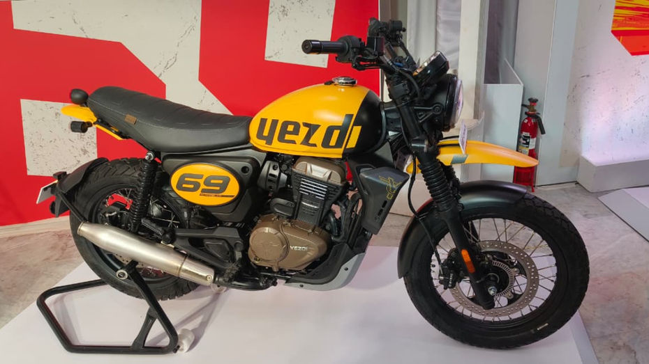 2026 Yezdi Scrambler: All Colours Explained | BikeDekho
